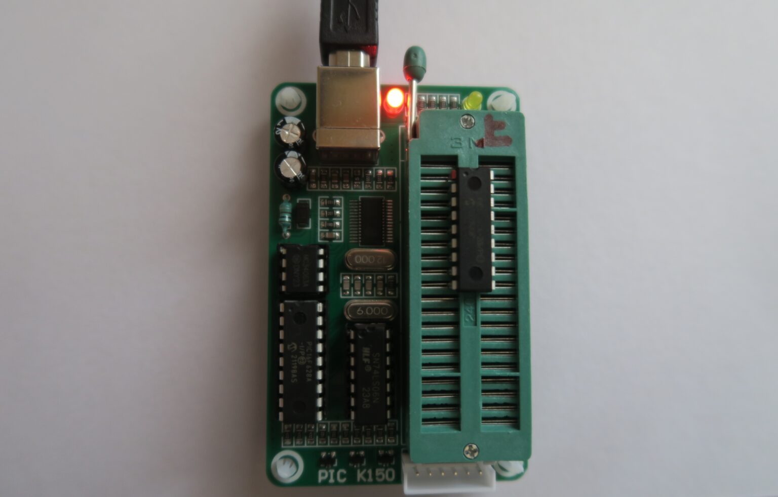 PIC16F88でLチカさせてみよう - ラズパイ実験室